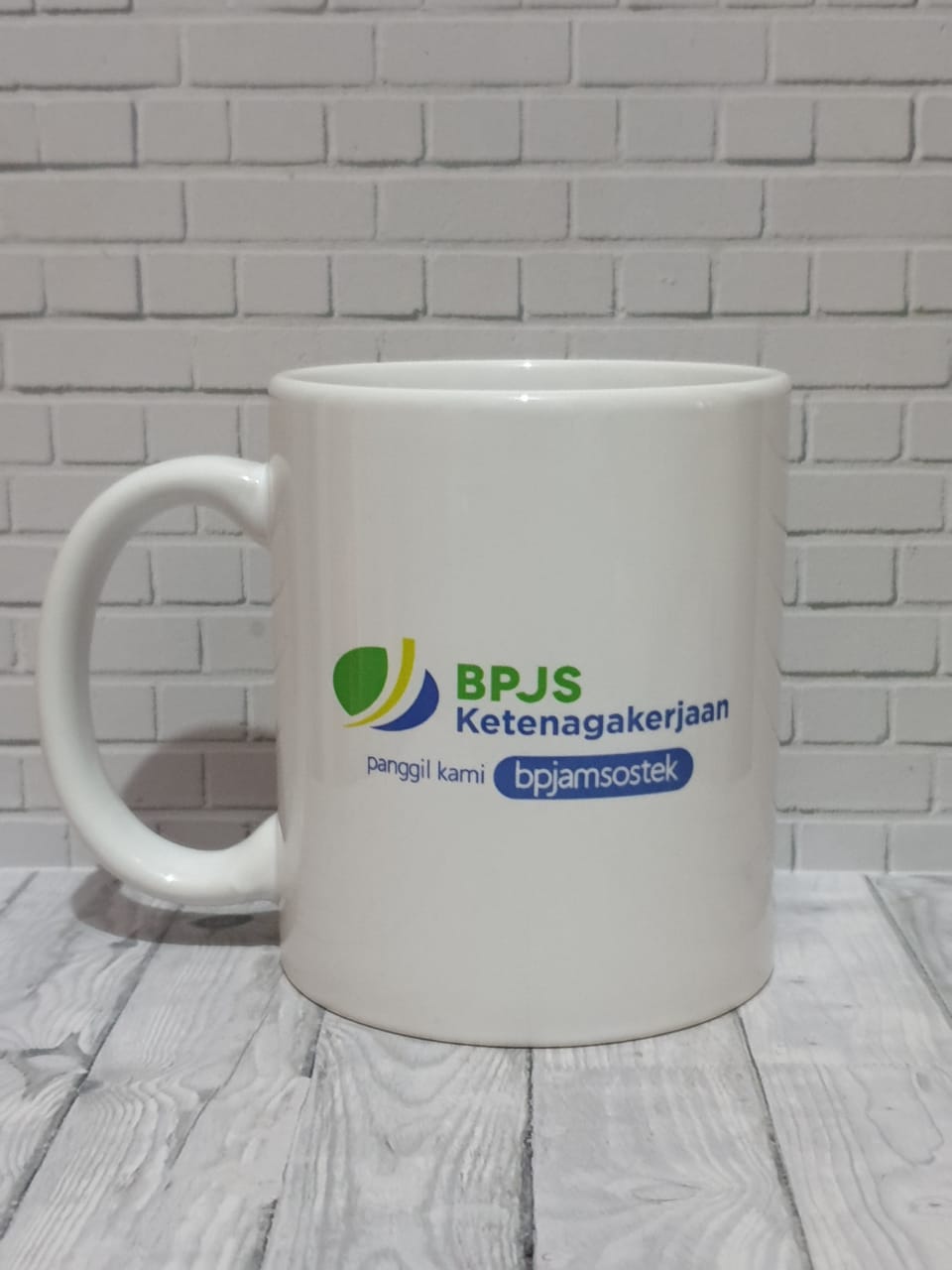 SOUVENIR MUG PROMOSI PERUSAHAAN MURAH | SOUVENIR MUG PERUSAHAAN. MUG ...